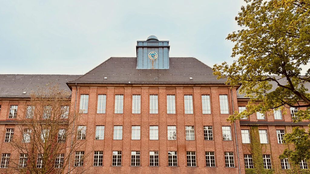 Willkommen am 13. Gymnasium - Willkommen am Rosalind-Franklin-Gymnasium